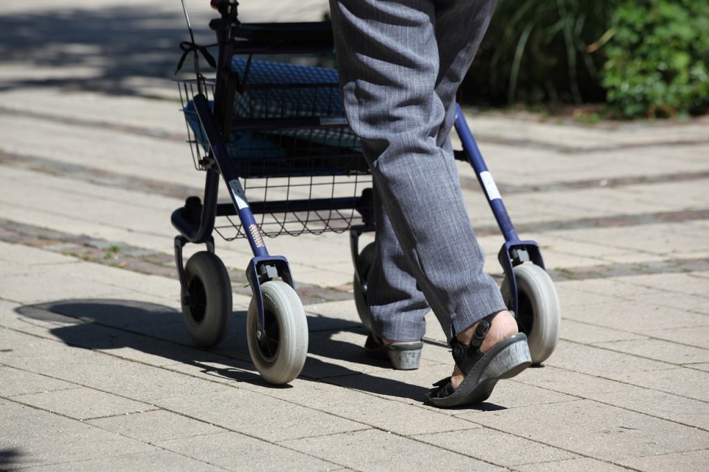 Le déambulateur, un outil indispensable dans le cadre para-médical - Beynat